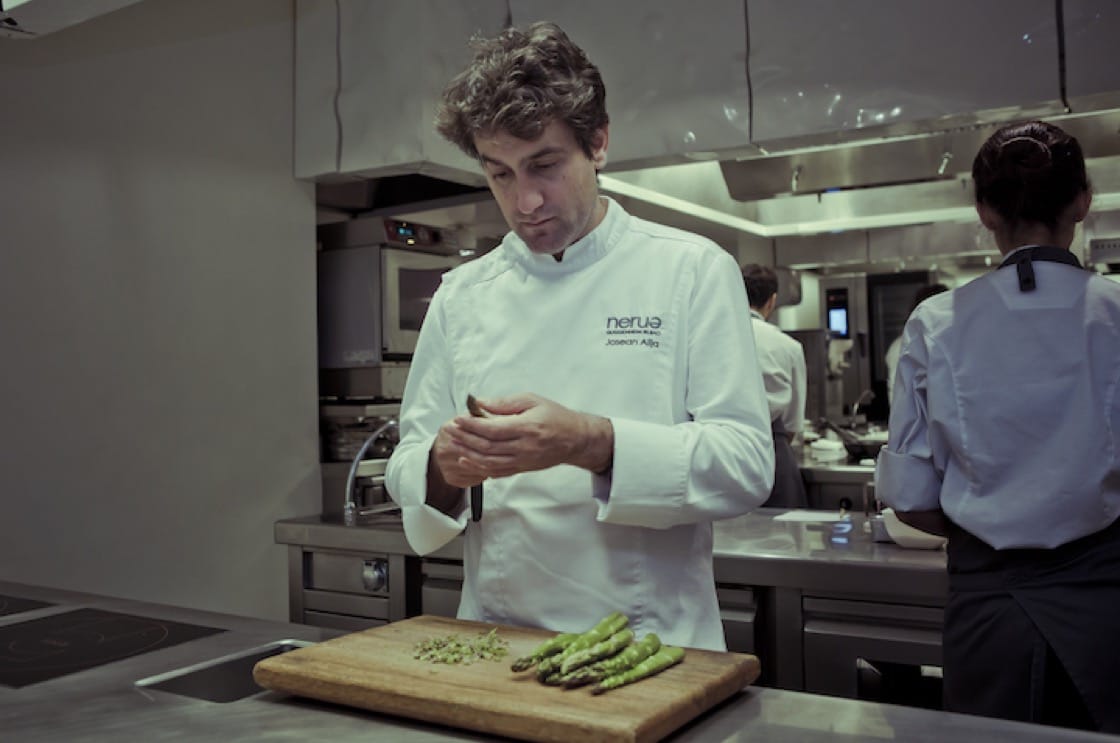 Four-Hands Dinners: Why They Are Still Hot