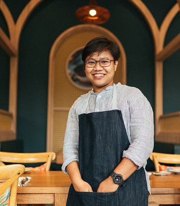 The Must-Try Dishes at Jay Fai