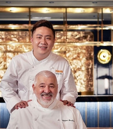 The Must-Try Dishes at Jay Fai