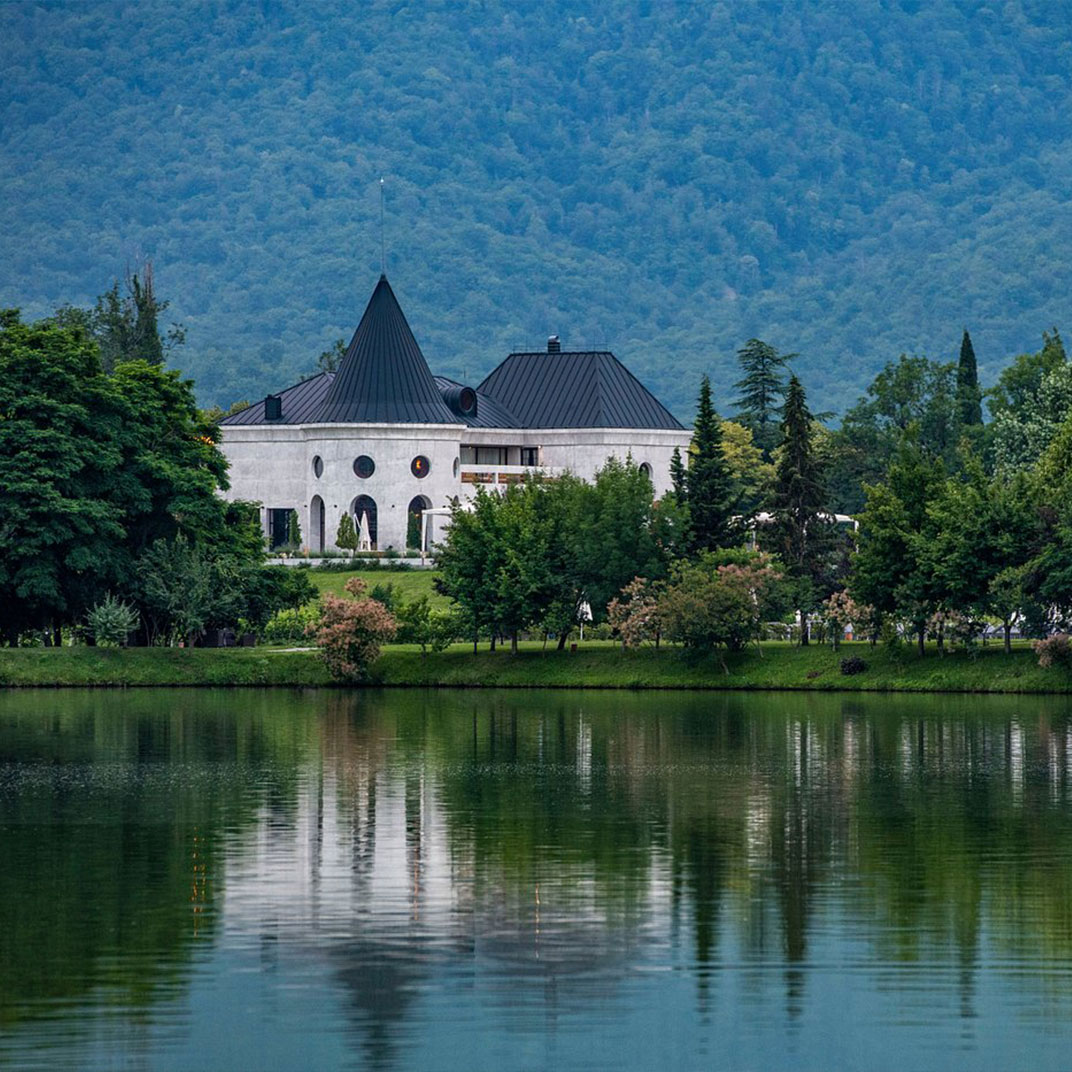 The Classic Wine and Spa Retreat: 5 Takes on 5 Continents